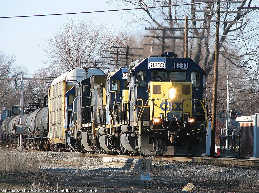 CSX 8233 Q368